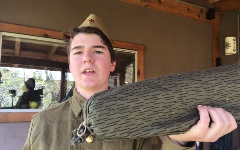 如何使用东德人民军帐篷斗篷--复古户外必备