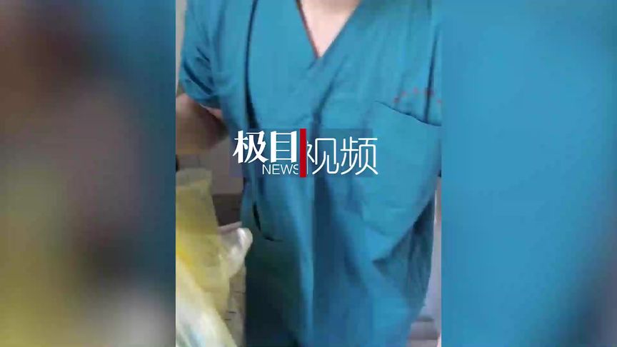 感动!59岁女医生披甲上阵,为行动不便的居民上门做核酸检测