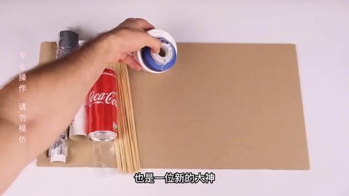 手工大神用非常简单的材料,竟然制作出了一台全自动的游戏机!