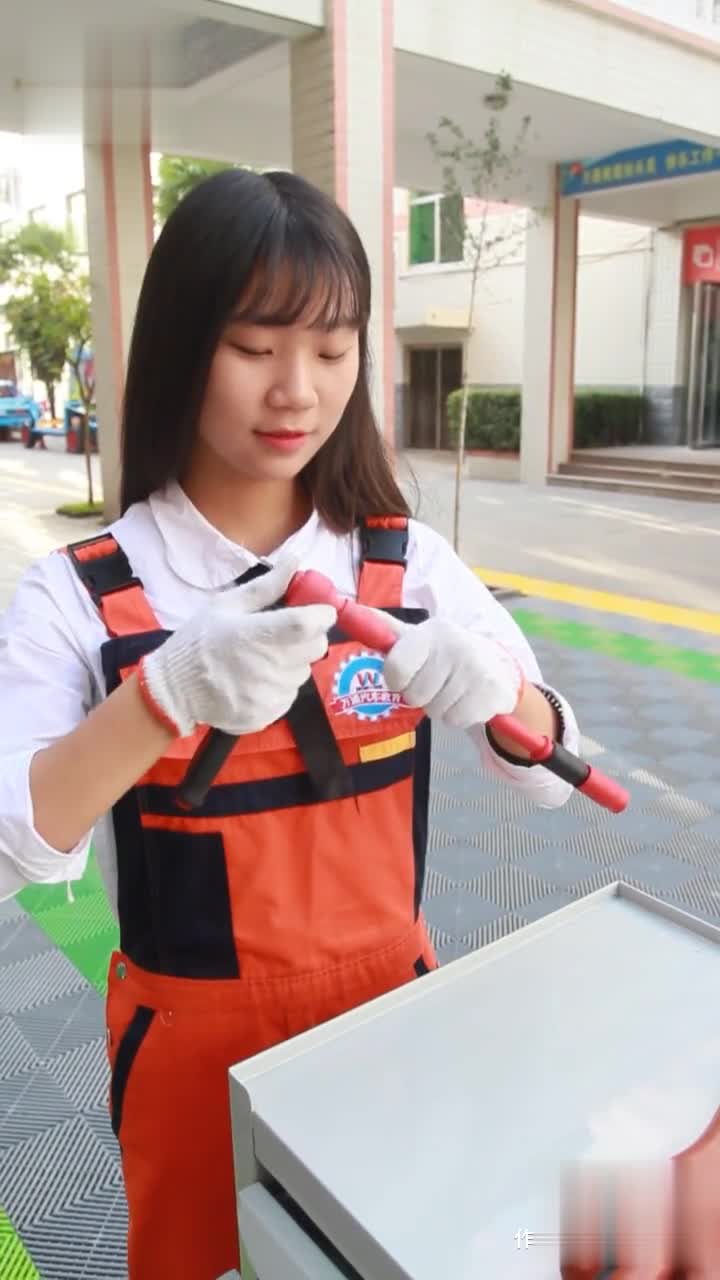 新能源汽车检测维修专用绝缘手套,有多少老铁修车时会用