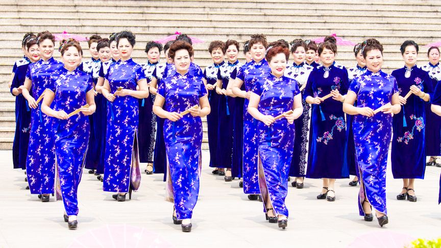 请欣赏风姿绰约的旗袍秀——我爱你中国