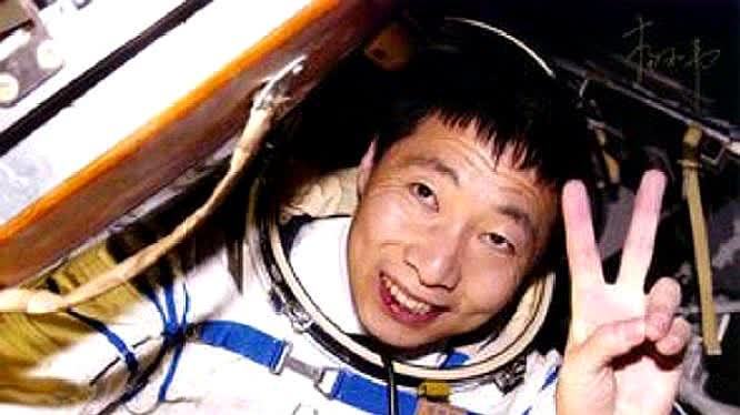 杨利伟在太空中听到的奇怪的敲门声是什么?多年的秘密终于被解开