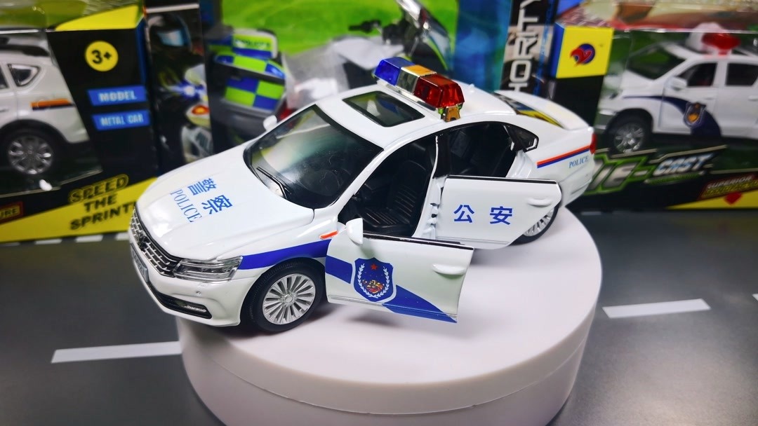 合金警车模型玩具,大众朗逸汽车玩具展示试玩