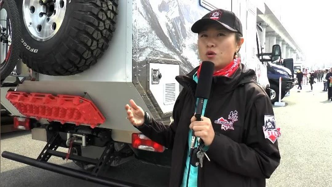 看了国产依维柯越野房车,再也不说国外的好了,国产也挺好的。