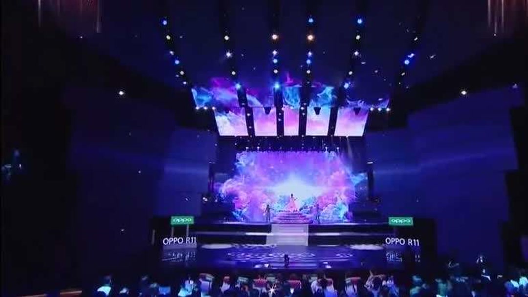 安悦溪化身玩具娃娃,现场演唱《你的微笑》,简直太甜太美了!