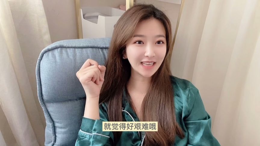美女化身安装工自己换灯泡,花了100多买个电钻打墙,找到单身原