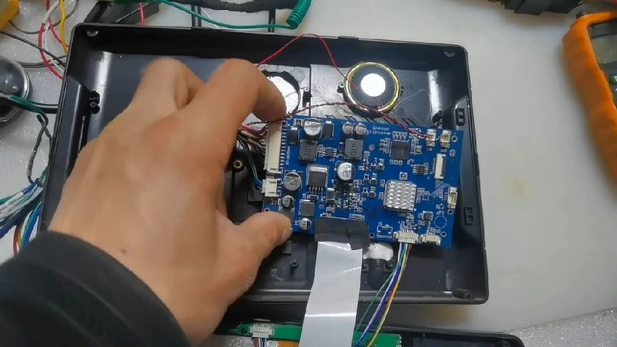 维修4路货车监控。教你怎么维修4路货车监控记录仪