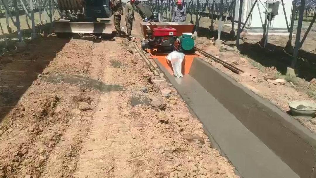 梯形边沟现浇机现场如何施工浇筑水沟速度快
