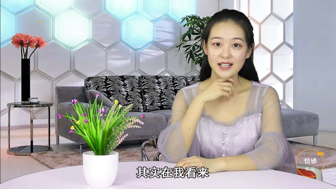 真正的爱情是什么样子呢?他不会因为爱你而大度宣叫,爱你的人会