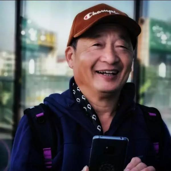 时尚老人李金荣81120768 