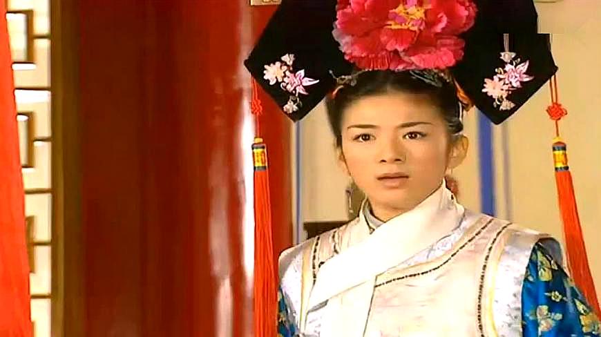 还珠格格:桂嬷嬷手撕彩霞,小燕子气得想一鞭子抽过去!