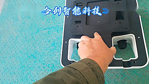 挂壁式电动汽车充电桩,安装也方便家用充电桩,欢迎咨询~