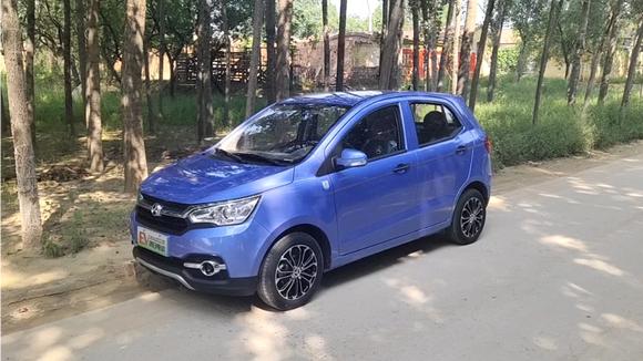 动力最强劲的老年电动代步车,五千瓦配有高低速爬坡档。货真价实