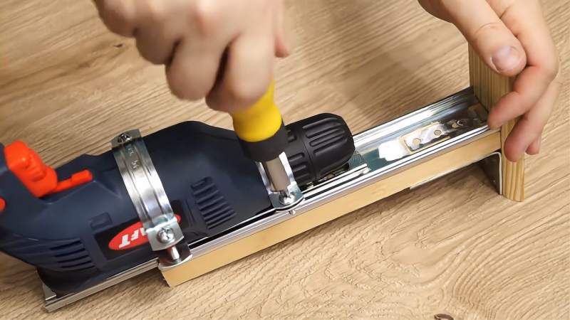 轻松制作电钻固定支架