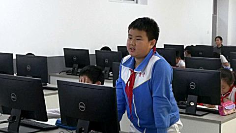 20181024信息技术课 双锥体上坡模型制作-3done