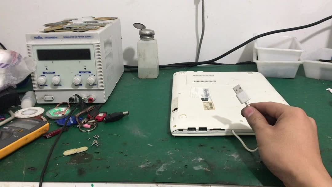 笔记本外挂一个USB接口,难道有黑科技?一起来瞧一瞧吧