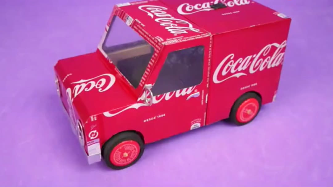 用易拉罐DIY汽车模型,成品还可以动起来,手工帝真是厉害了