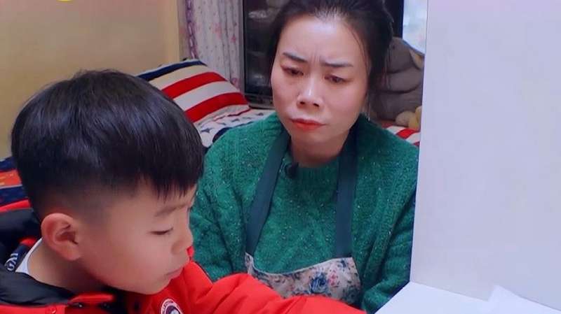 妈妈辅导儿子写数学作业,差点被气得吐血,专家看了都忍不住笑翻