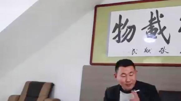 男子看不起农民工,谈业务丢了订单,看你还敢小瞧吗