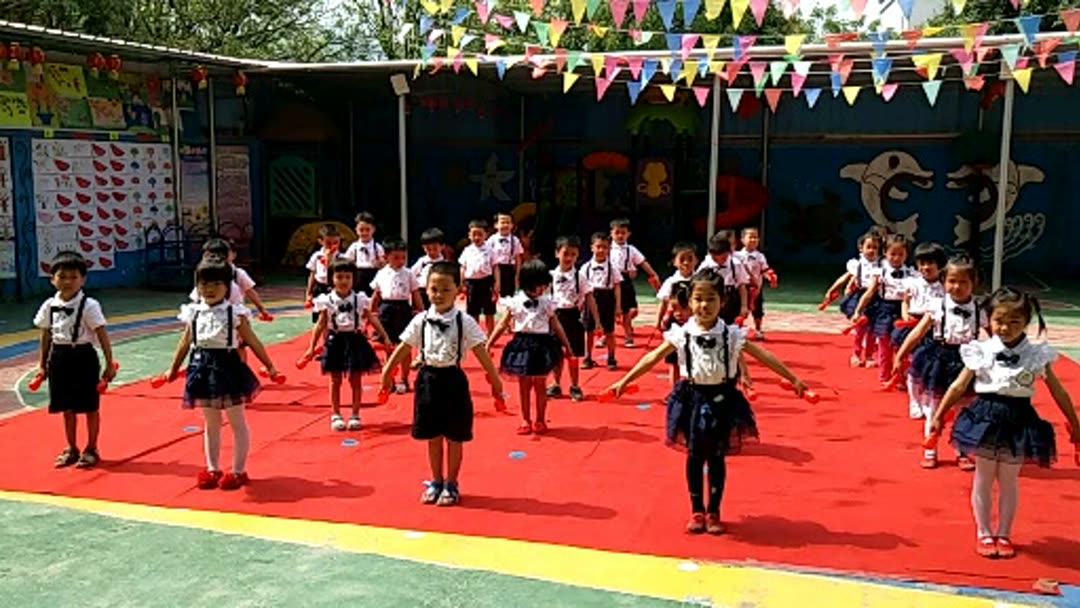 读岗小宝贝幼儿园大班器械操