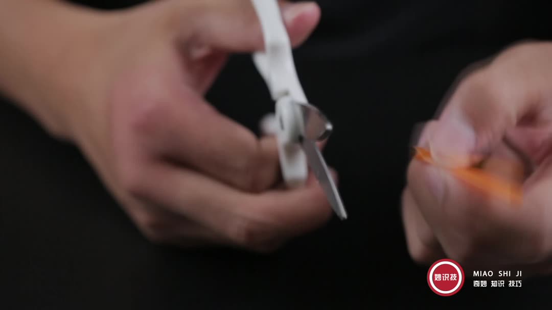 教你用吸管做口哨,吹响的一刹那好有成就感!