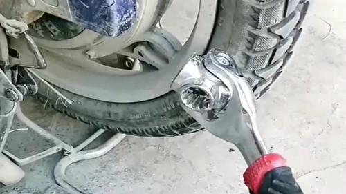 电动车跑起来无力,其实不用换电瓶和电机,老师傅教你一招完美解决