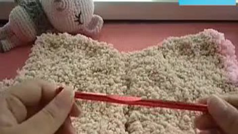 钩针入门教学 绒线马甲门襟袖口配色的编织方法