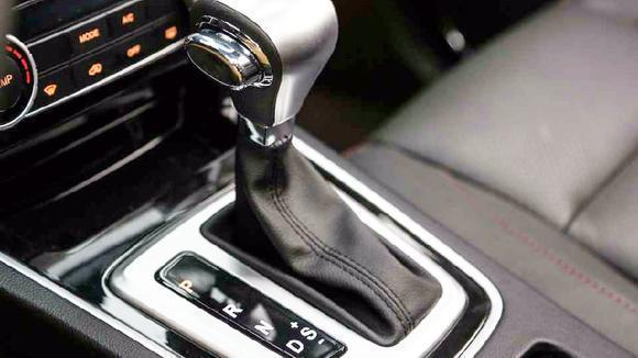 自动挡的S挡到底怎么用,能跟D挡直接切换吗?搞明白别浪费好功能