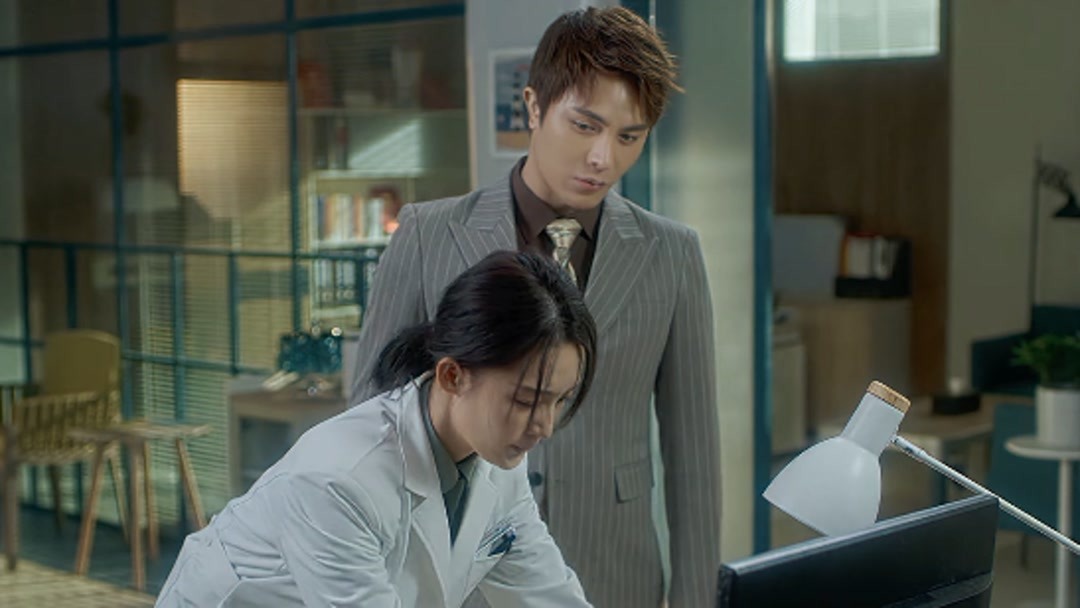 《爱上特种兵》夏初找人修理电脑 都是卓然在搞鬼