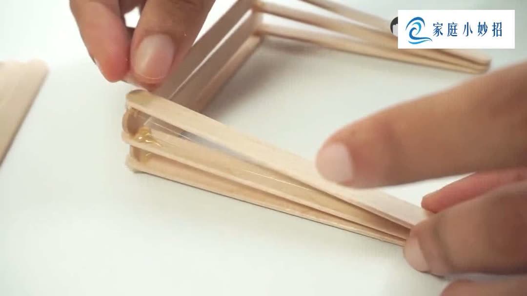 手工达人用木棍制作的小夜灯,超有艺术感