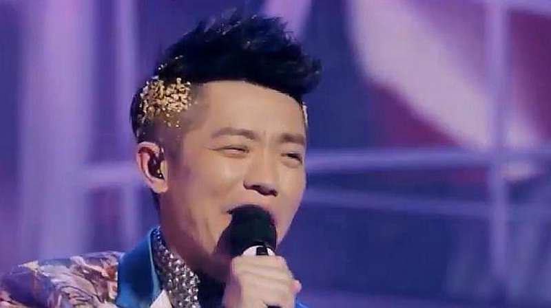 凤凰传奇《全是爱》,当年红极一时的歌曲,现在听也依旧那么棒!