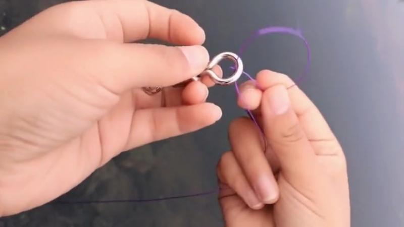 钓鱼技巧,助投器连接八字环,防缠绕绑法