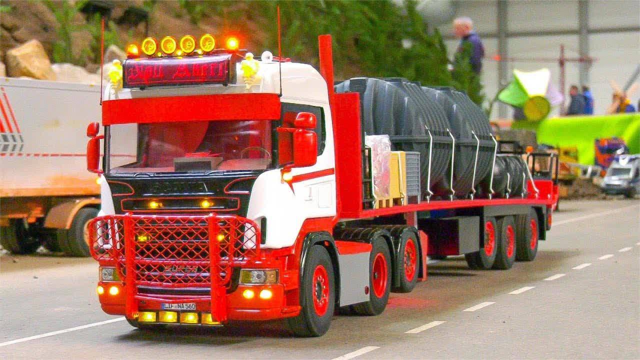 少儿早教:炫彩大卡车模型玩具出发