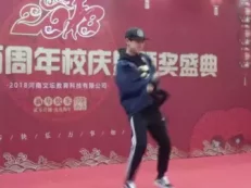文坛速学2周年校庆精彩节目 学生舞蹈: uptown funk!