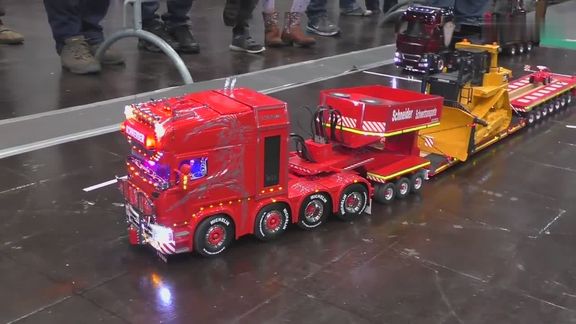 RC遥控红色重型斯堪尼亚半挂卡车