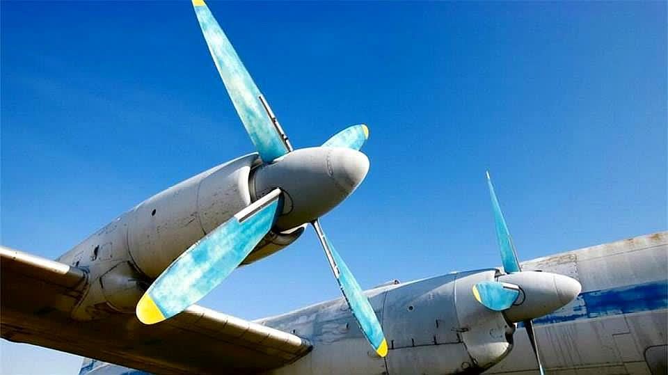 国内这个飞机票太便宜,一趟仅需15块,比出租车还划算
