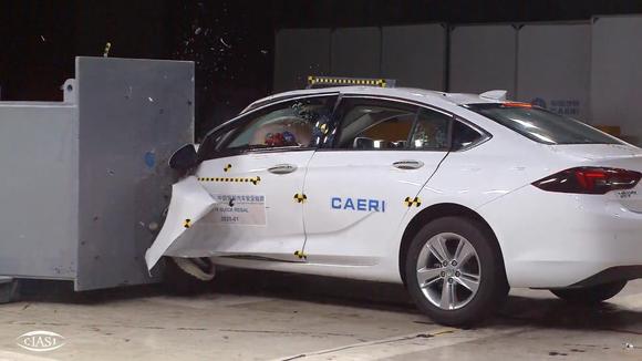 美系车安全性如何?看完别克君威中保研最新碰撞测试后就知道了