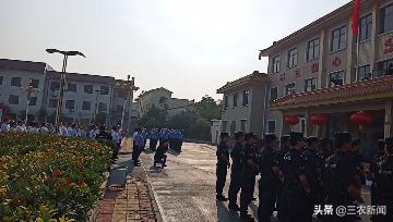 #开封头条头条# 10月1日, 开封市祥符区组织升国旗仪式