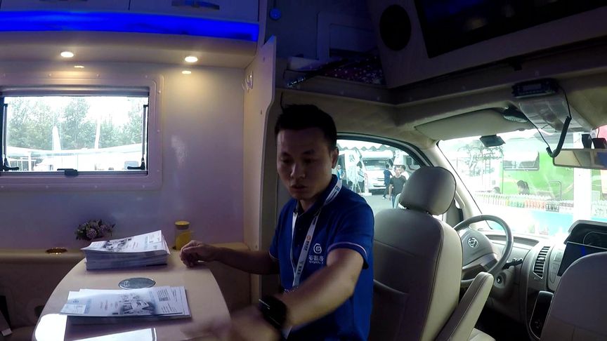 小白不懂房车,只是搬运工,展会现场发现智能管理和纳米科技
