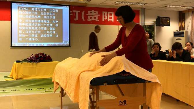 全身经络拍打视频教程,掌握方法很重要