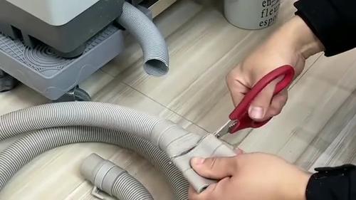 洗衣机排水管坏了不要扔,这样更换更合理,每个家庭都用得到!