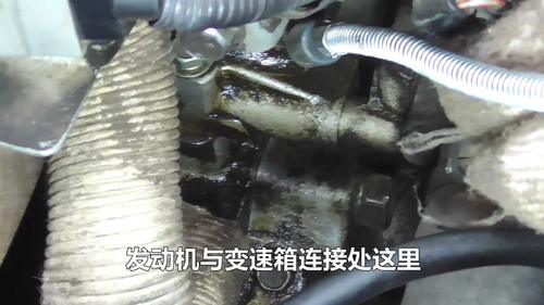 阳光发动机大修完后又出现分电器漏油的现象,看该如何处理
