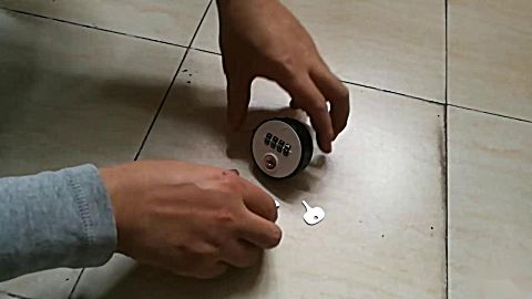 大圆盘转舌锁密码修改及密码找回方法