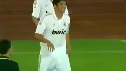 皇马阵容最为强大的时候,把C罗换下场,卡卡也可以独当一面