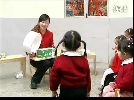 幼儿园小班数学教案活动《有趣的盒子》课堂说课评课视频087