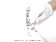 如何拆装钢表带
