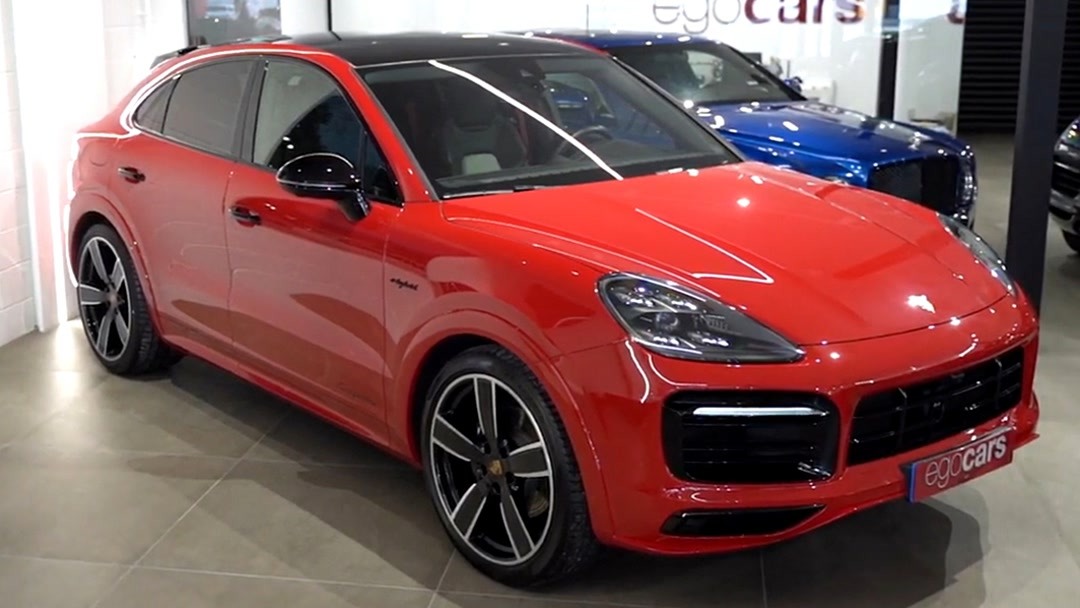 新车到店,实拍2022款保时捷卡宴Coupe E-Hybrid,这造型太帅了