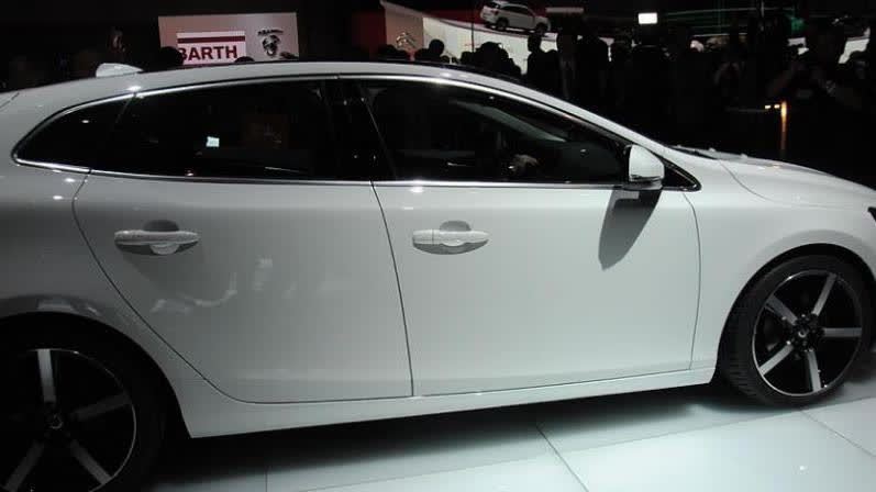 拥有245马力配8AT+全景天窗+定速巡航,降价5万,还买啥奥迪A3