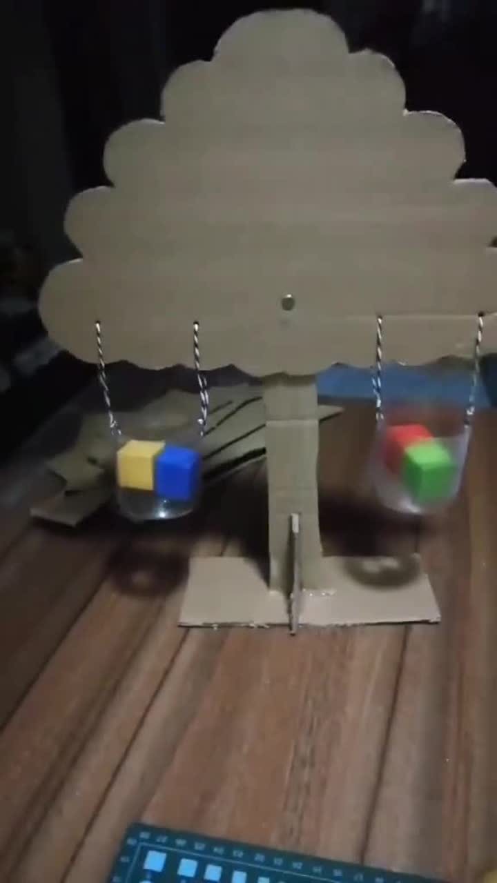 手工万能的纸箱之平衡树玩具~让宝宝对平衡和重量有所认知