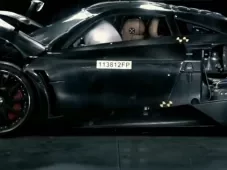 最昂贵的汽车碰撞测试,近距离观看豪车碰撞瞬间